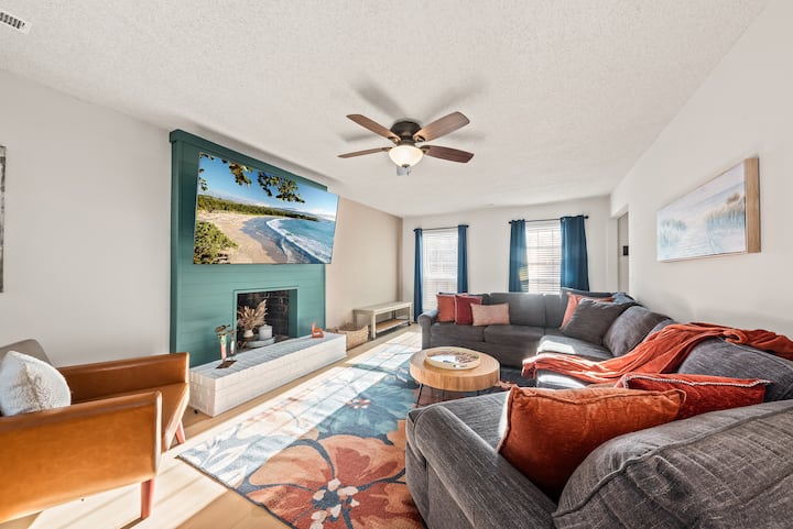 Space For 10+ And Fenced Yard, The Indigo House! - North Charleston