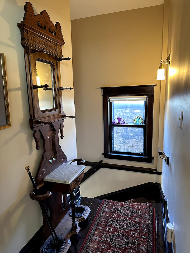 Cozy Treetop Apartment In Evanston Near Chicago - Evanston