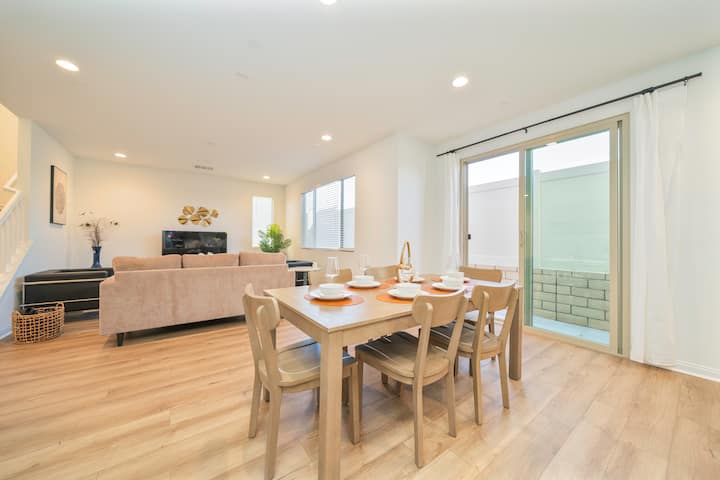 Brandnew 5b3b Single Family Home - Eastvale, CA