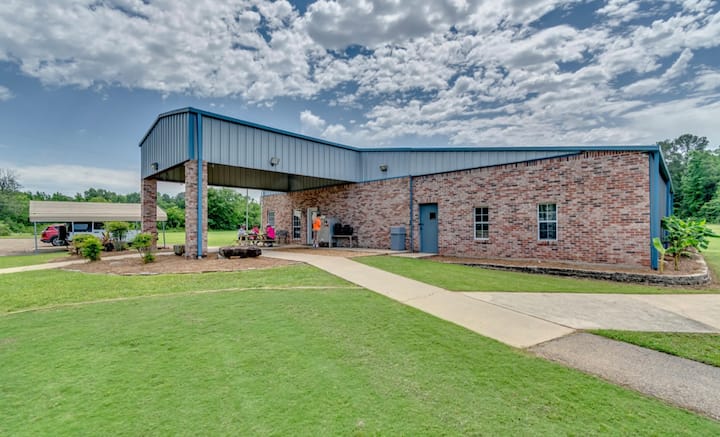 Home On The Range - Robinhood, MS