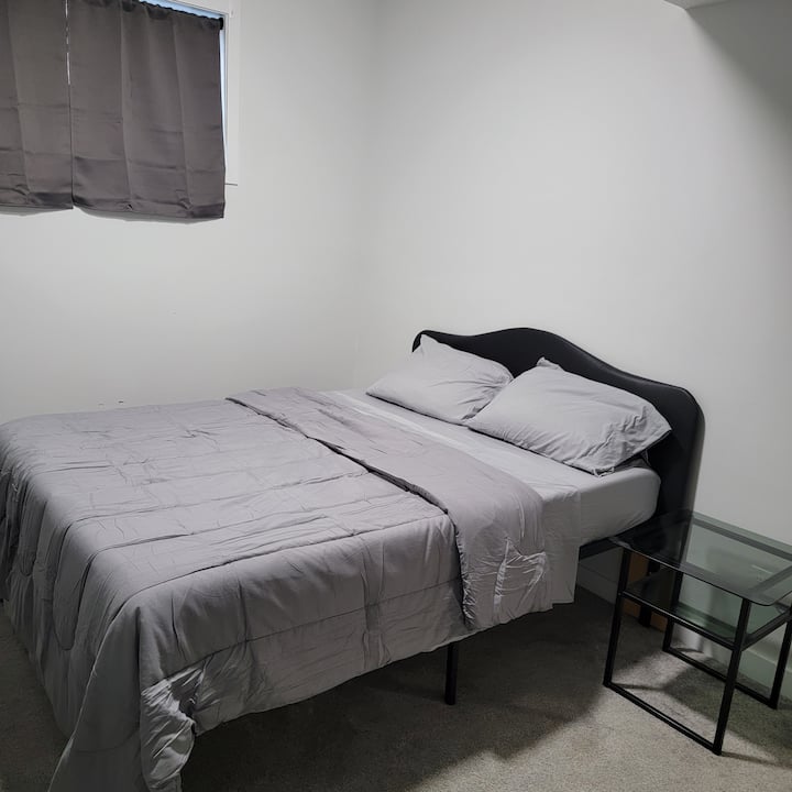 Wellcome To Your Home Away From Home - Edmonton