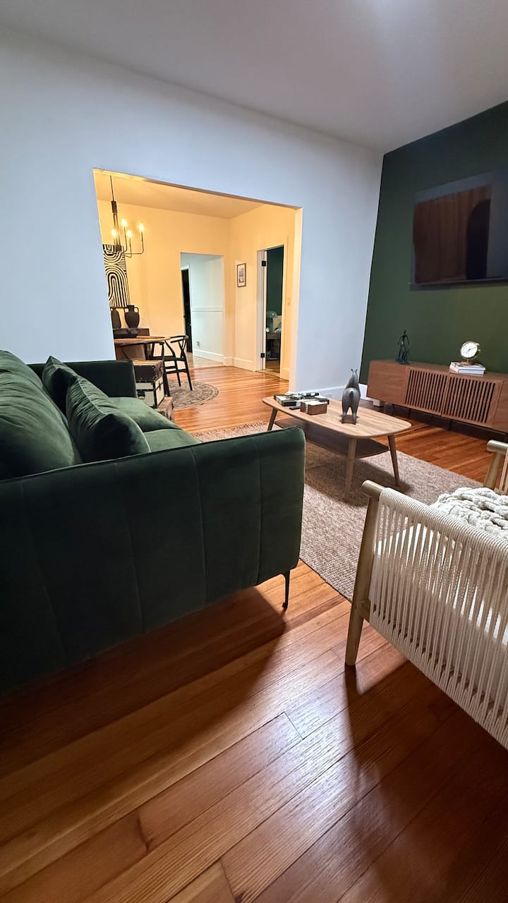 Bright Modern 2br • Best East Side Location - Rhode Island