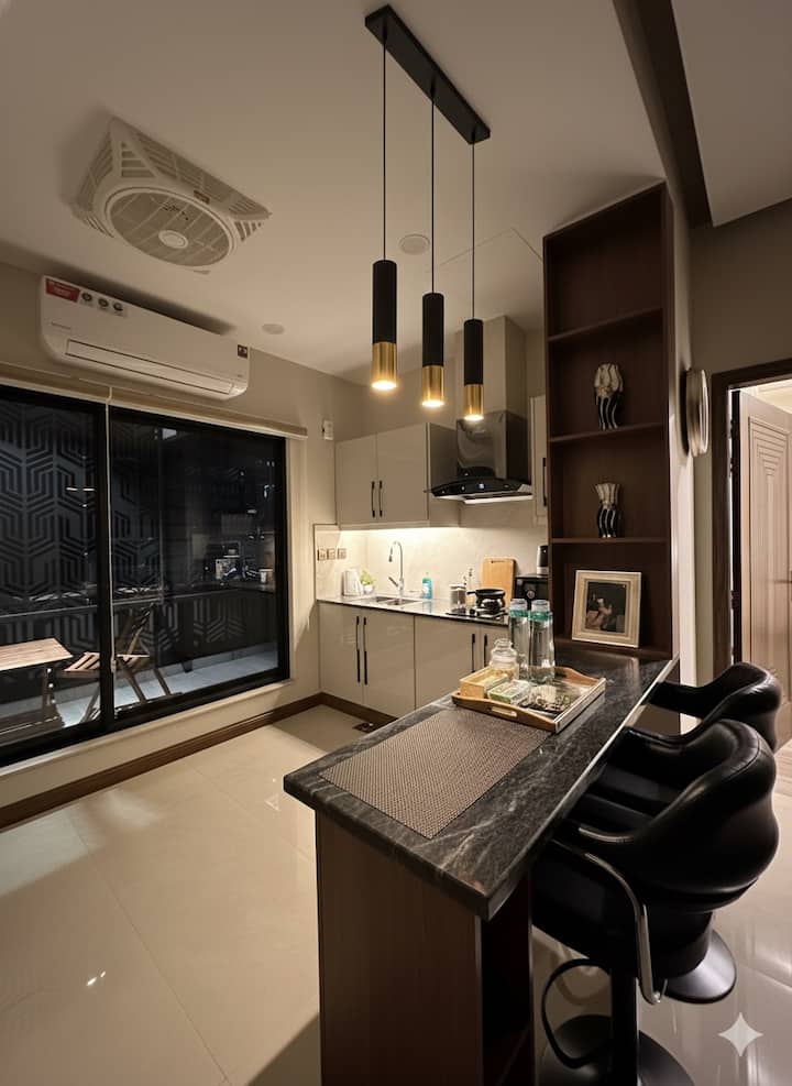 Giga View 1br | Rooftop Pool | Inside Zeta Mall - Islamabad