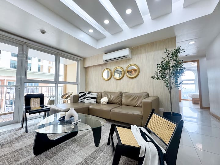 Elegant 3br Linked To Venice Mall+freeparking - Taguig