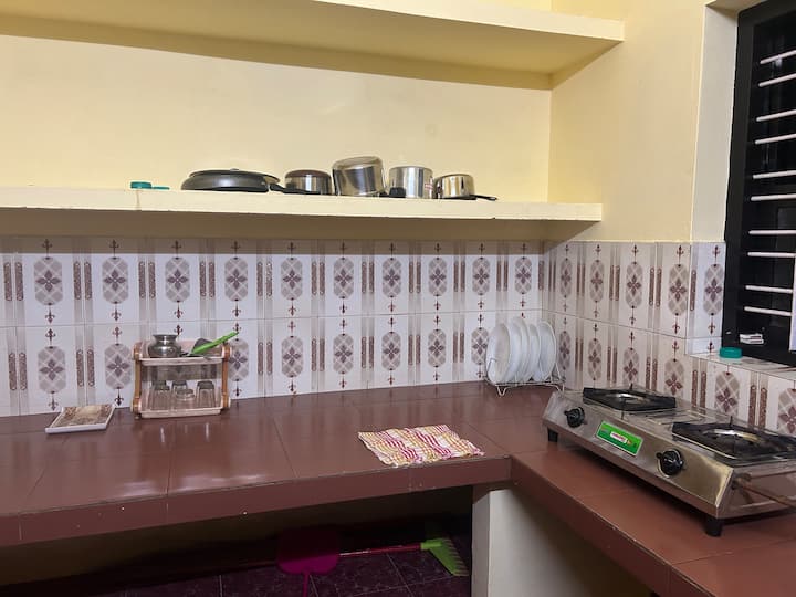 Bluebell B, Cozy Upstairs 2bhk With Full Kitchen - Kozhikode