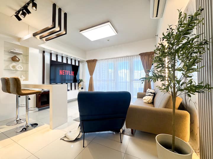Modern 3br @ Venice Grand Canal Mall +Freeparking - Taguig