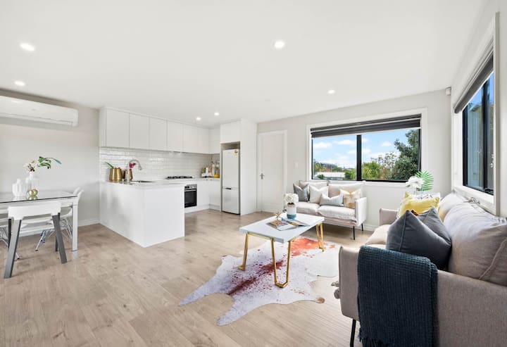 House In Mt Albert - Auckland
