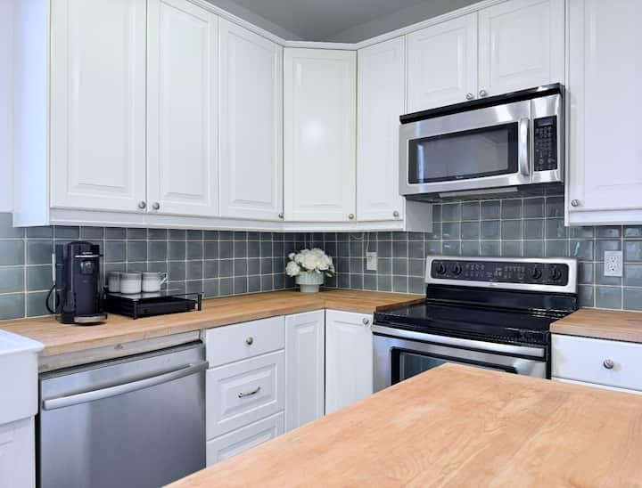 Ready Rental! Steps From Transit, Parking Included - Ottawa