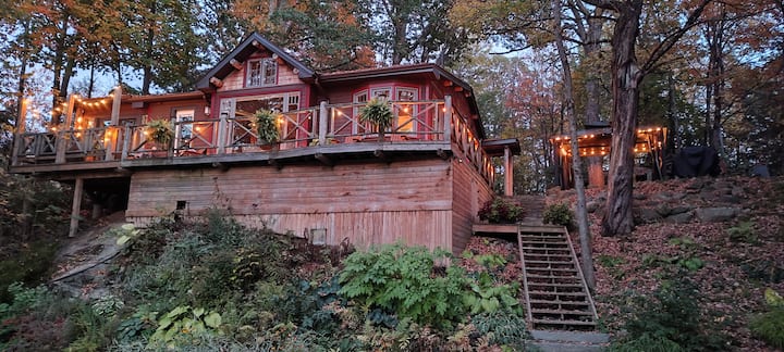 Cozy Riverfront Cottage In Severn With Hot Tub - Gravenhurst