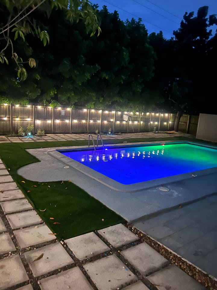 The Happy House - Main Wing Getaway - Miramar, FL