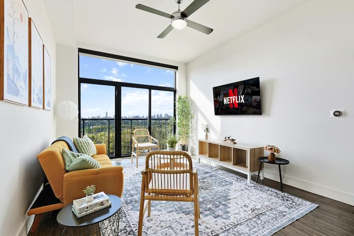 Skyline Luxe | Garage • Pool • Gym - Water Park, Houston