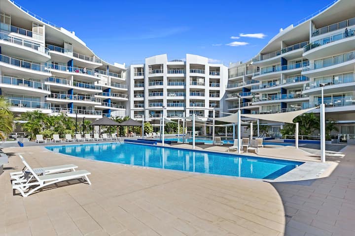 Beachfront Luxury Resort Living - Hervey Bay
