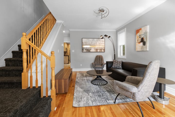 Spacious 4-bed Townhouse W/parking - Ottawa