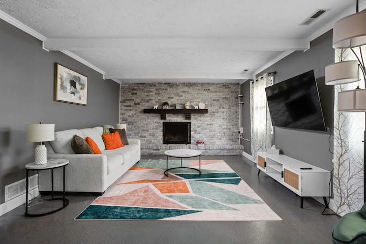 Winter Stay Family Fun With Game Room & Backyard - Greenwood, IN