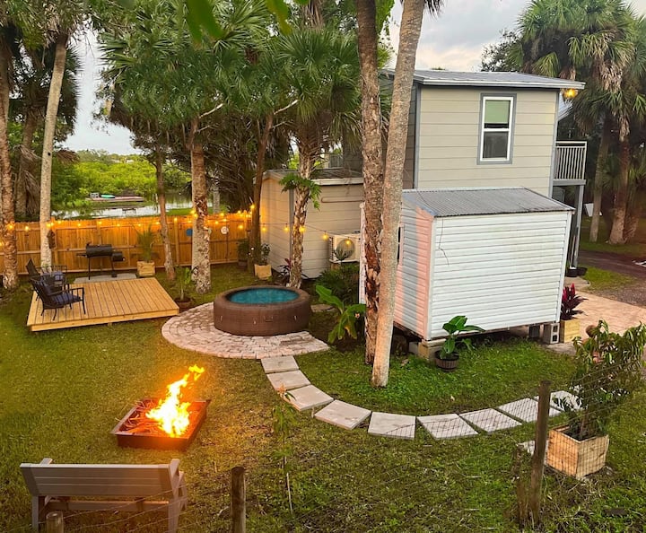 Creekside Cabin Close To New Smyrna Beach - Ponce Inlet, FL