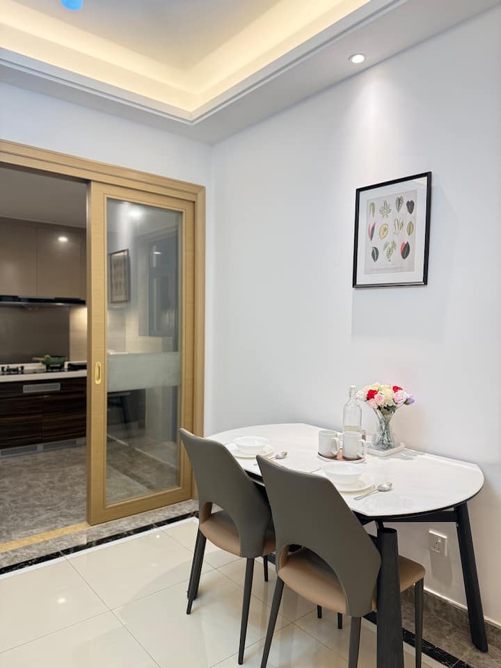 R&f Seine Region Bright Home (Dual Key) - Woodlands