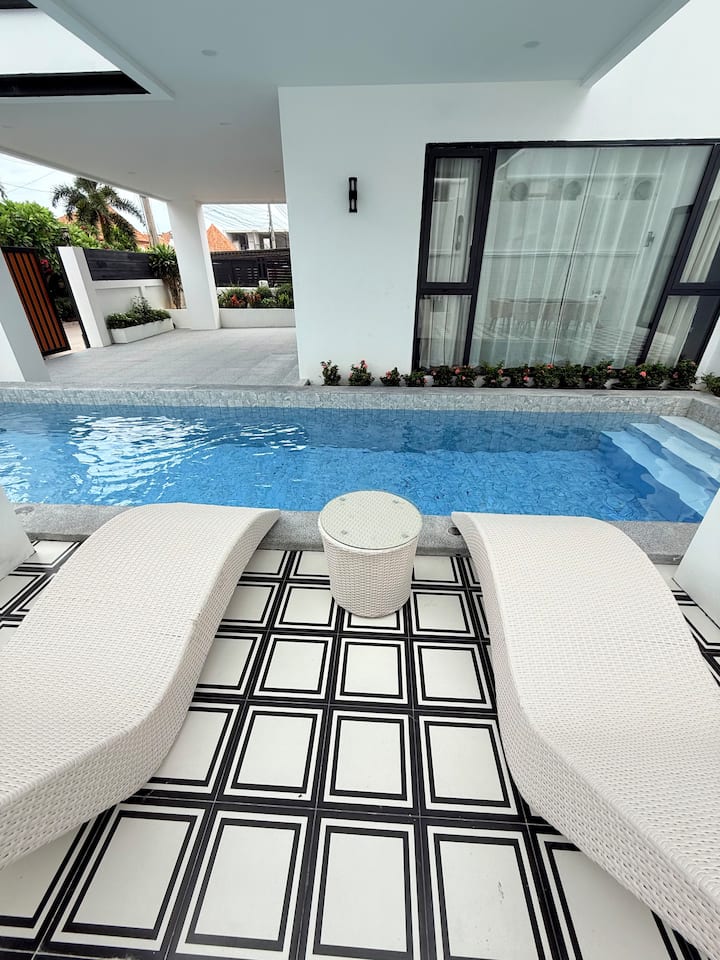 Lune Palm Villa - Pattaya