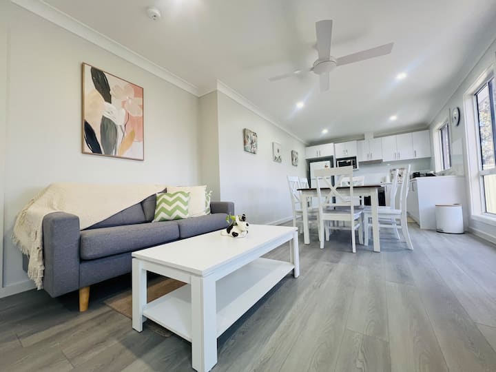 Best Family Holiday Place:4-5 Pp To Enjoy & Happy - Carlton
