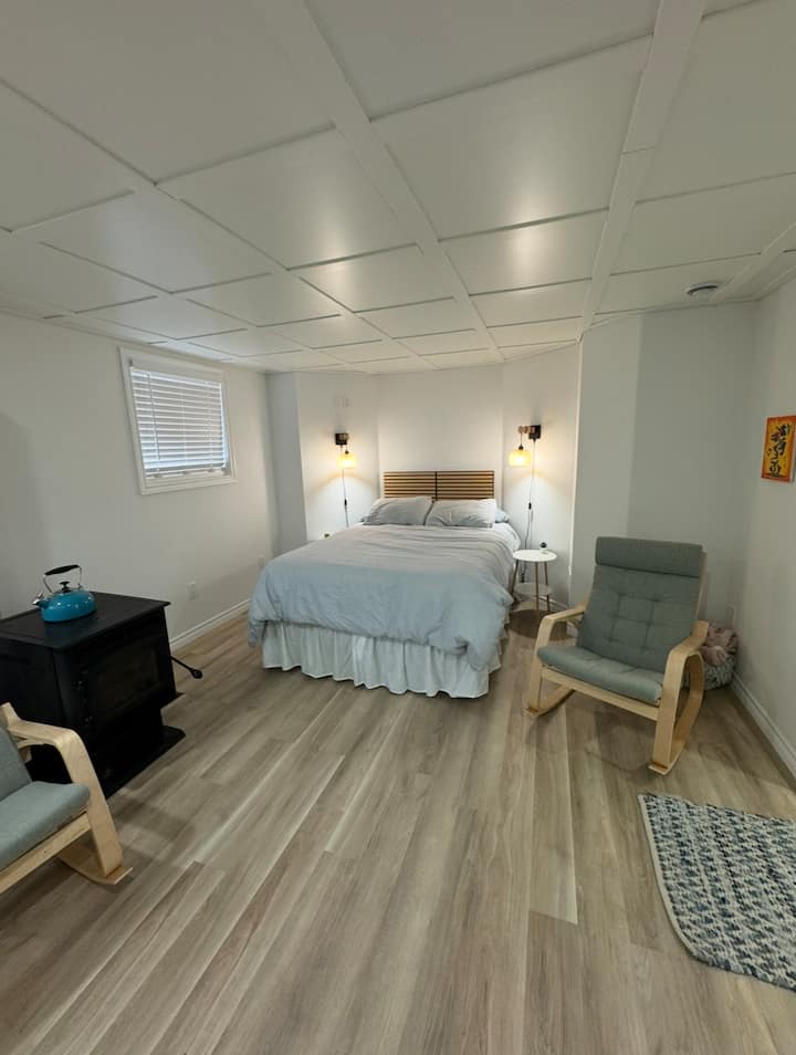 Relaxing Base, Travelers, Students & Professionals - Paradise