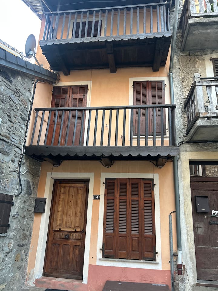Maison De Village Pouvant Accueillir 6 Personnes - Valdeblore