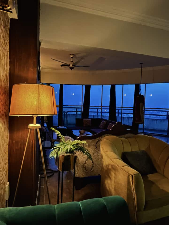 Mountains Meet City Magic • Ed 2br Penthouse Bliss - 伊斯蘭馬巴德