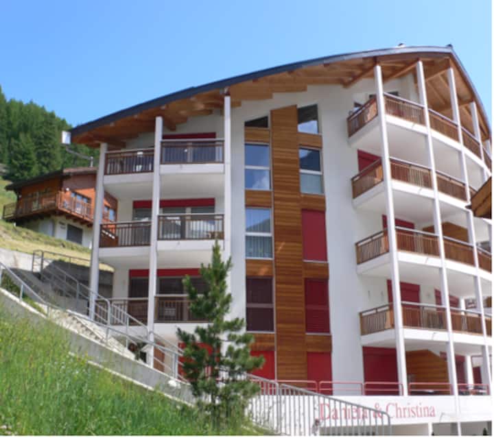 Daniela,  In The City And  Next To The Ski Area - Saas Fee
