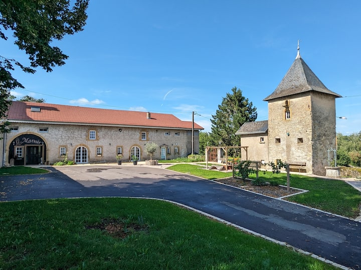 Charmant Manoir Du Xiie Siècle - Gîte De Groupe - Amnéville
