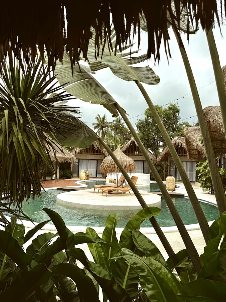Exclusive 6br Tropical Escape - Pila, Philippines