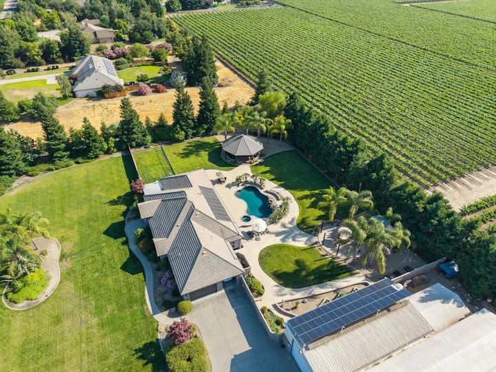 Oasis On The Vine: Custom Luxury, Resort Amenities - Lodi, CA