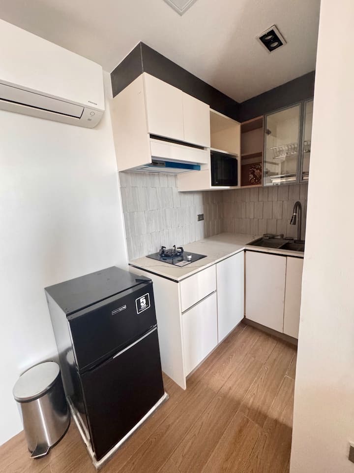 Sunny Rise Up B&b

"Morning Room" - Bacoor