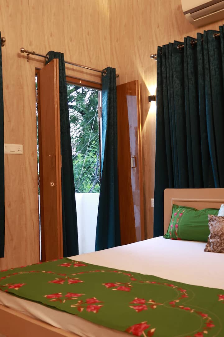 Lucknow Stays - Stay Centered, Stay Connected - Lucknow