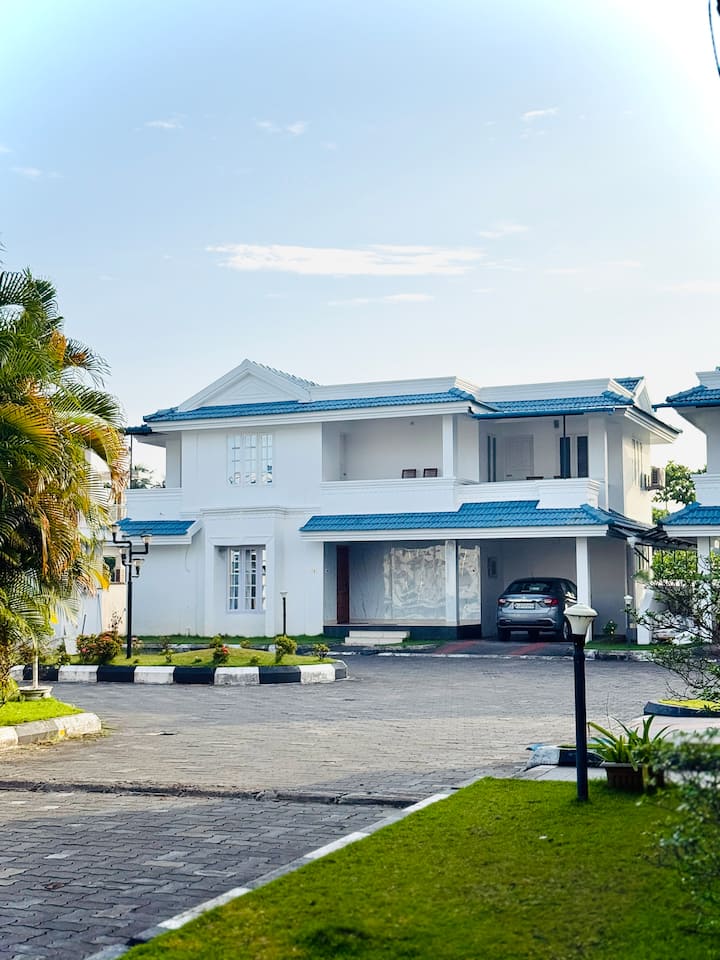 3 Bhk Fully Furnished Gated Villa By Zenaura Casa. - Cochin