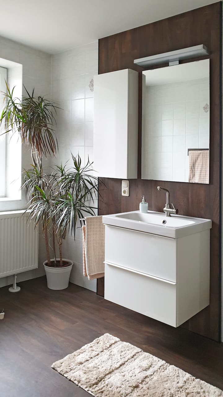 Freundliche Monteur- & Ferienwohnung In Bitterfeld - Bitterfeld-Wolfen