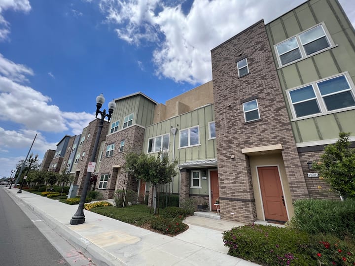 Near Ontario Airport Mall - Montclair, CA