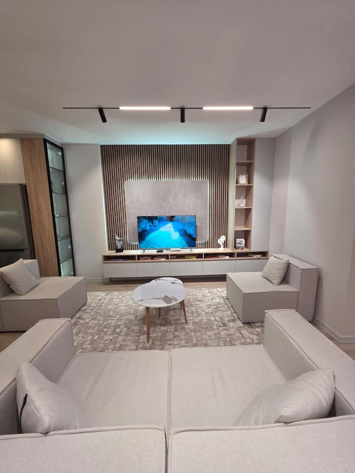 Sunny Beach Luxurious Apartment - Durrës