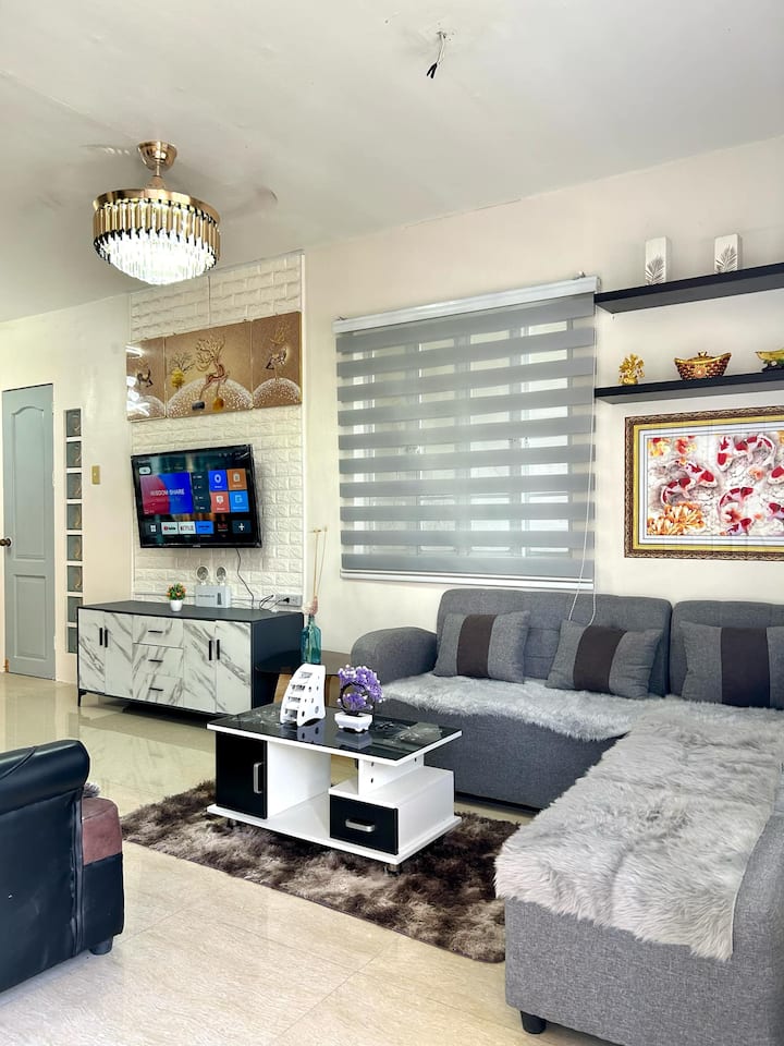 Family Home Vacation In Davao City - Davao City