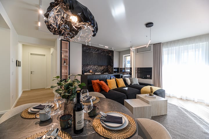 Nokturna Cassiopeia Coresi Kasper With Parking - Brașov