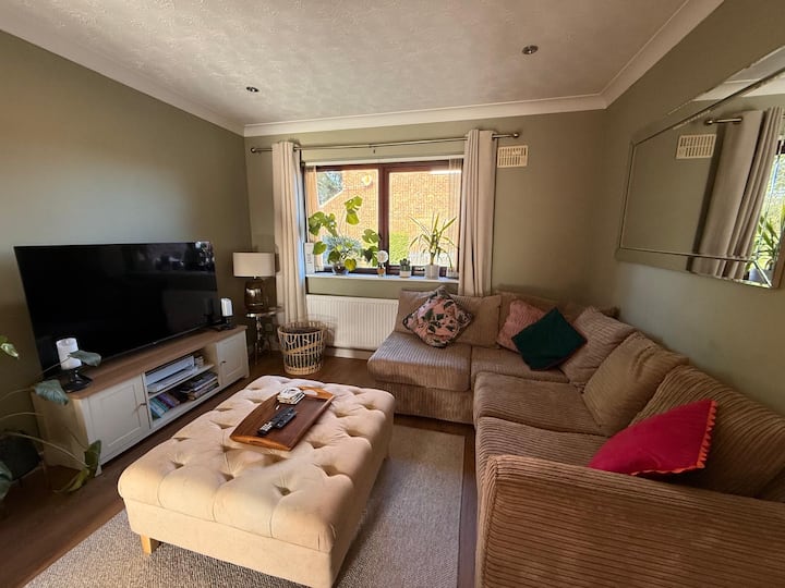 Cosy Bungalow Close To The Races And Sales. - Newmarket