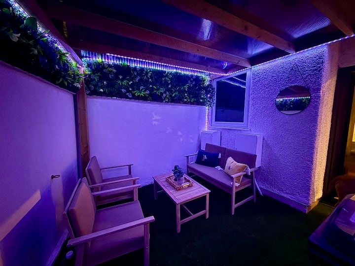 Modern 2-bedroom Flat With Private Garden - Chingford