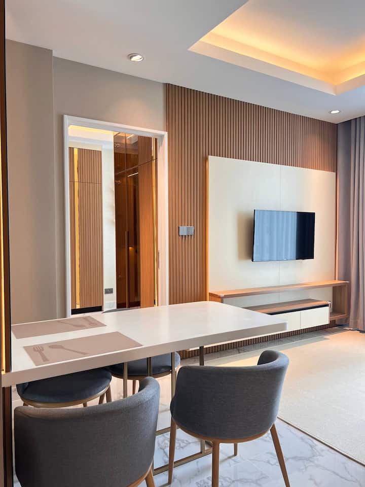 2br Condo & Cozy
& Homely & Comfortable & Clean - Phnom Penh