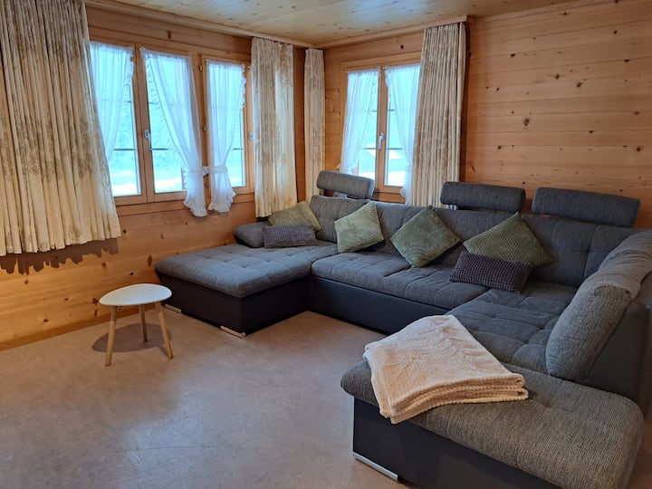 Am Pass
Gemütlich, Traditionell & Bezaubernd - Zweisimmen