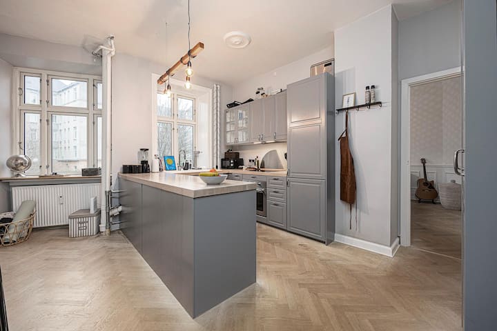 Bright And Spacious Apartment In Frederiksberg - Copenhagen