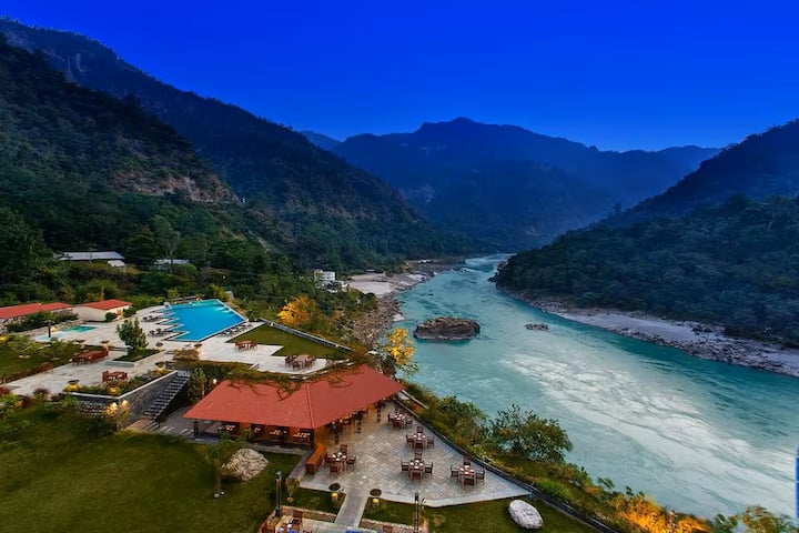 2 Br Luxury Apt | Ganges & Pool View - Rishikesh