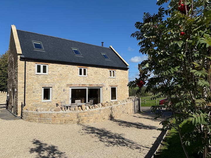 Recently Converted Barn On The Outskirts Of Bath - Frome
