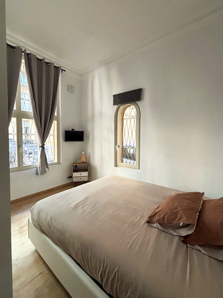 Bright Apartment In Vibrant San Salvario - Turín