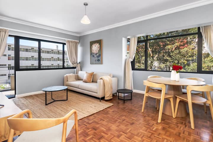 Signal Views 4 - Camps Bay