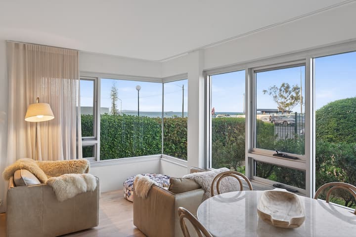 Alex Headland Beachfront 2br/wifi/ac/ocean Views - Mooloolaba