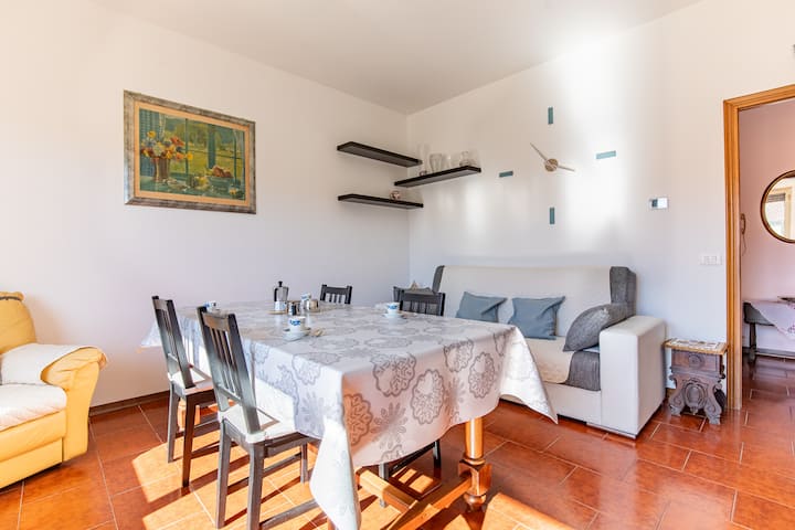 Bright Flat With Free Parking Near The Beach - Viareggio