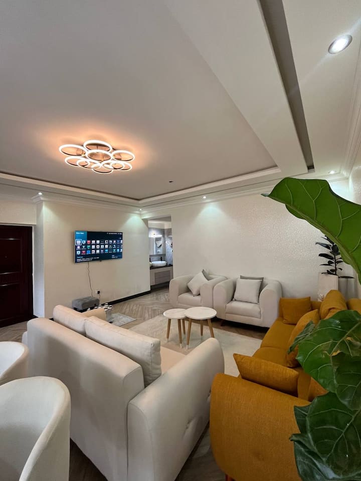 Cozy 2-bedroom Apartment With Balcony View In Cmc - Addis Ababa