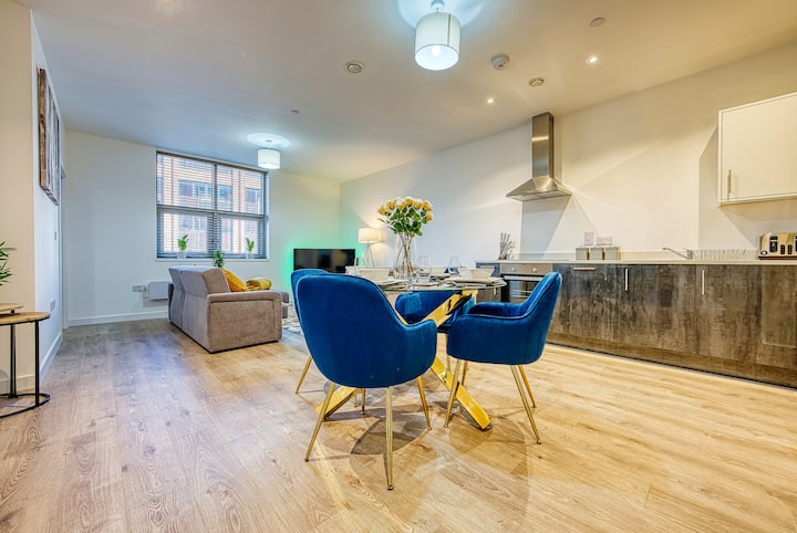 Spacious 2-bed Flat With En-suite & Free Parking - Peterborough, Royaume-Uni